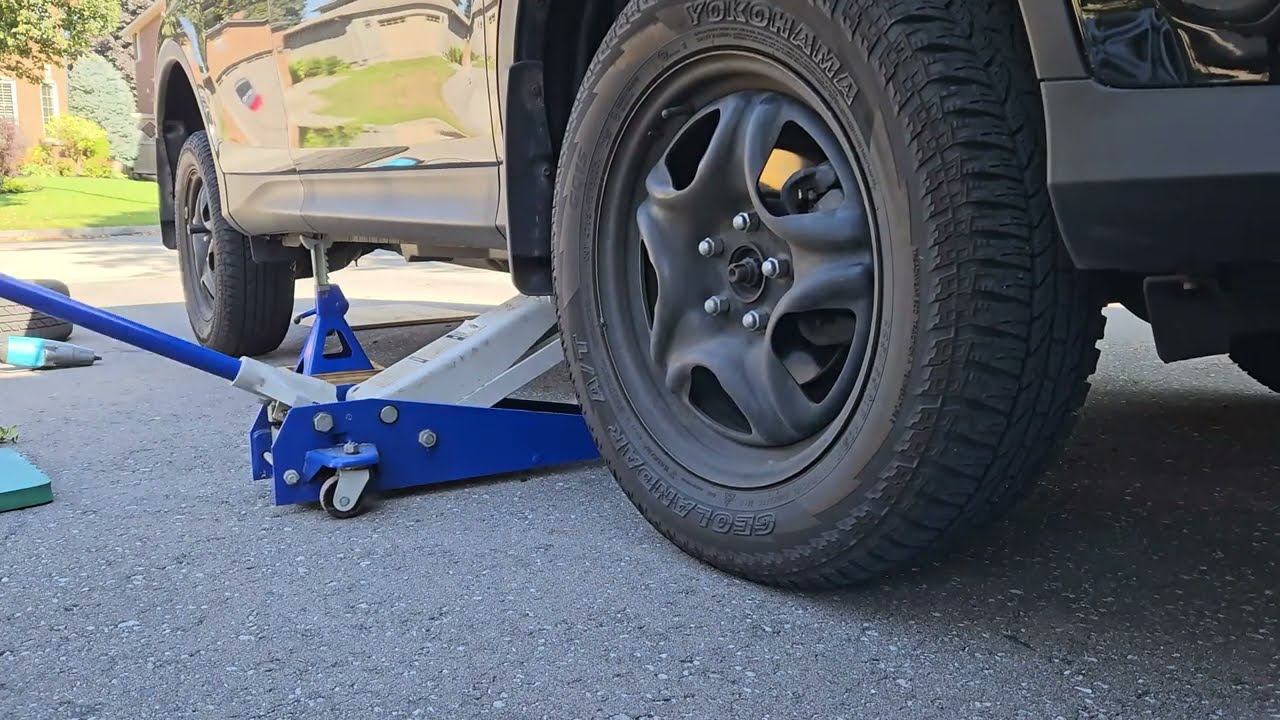 Tire Rotation / Yokohama Geolander G015 AT , Toyota Rav4 - YouTube