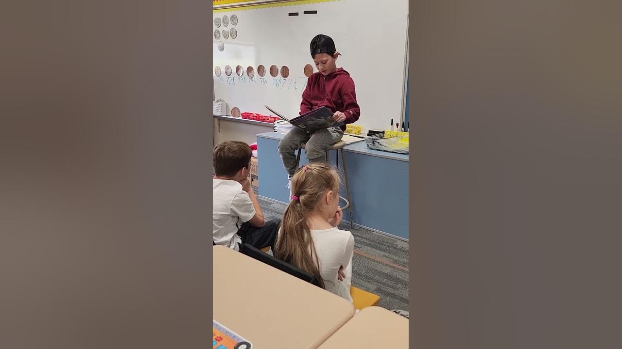 Gianni Reads Russell's Christmas Magic - YouTube