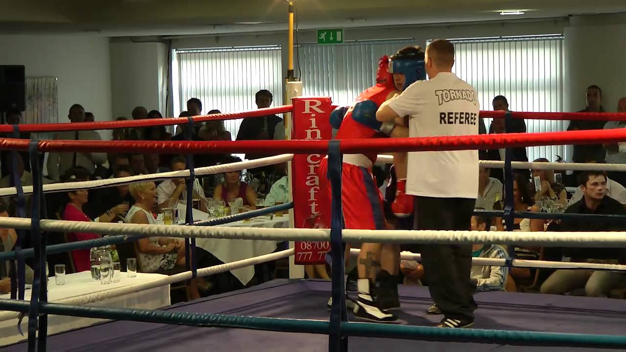 Boxing - KC Stadium - Hull - Fight 05 - YouTube