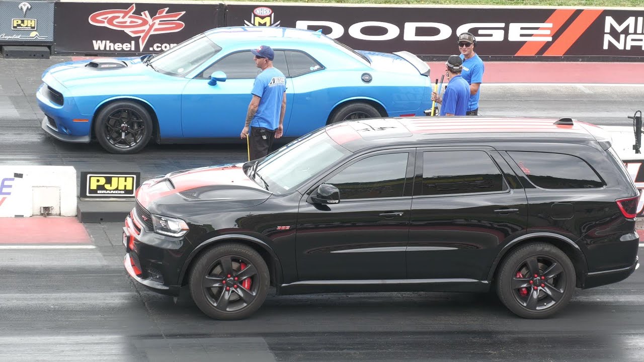 Challenger R/T vs Durango SRT - drag racing - YouTube