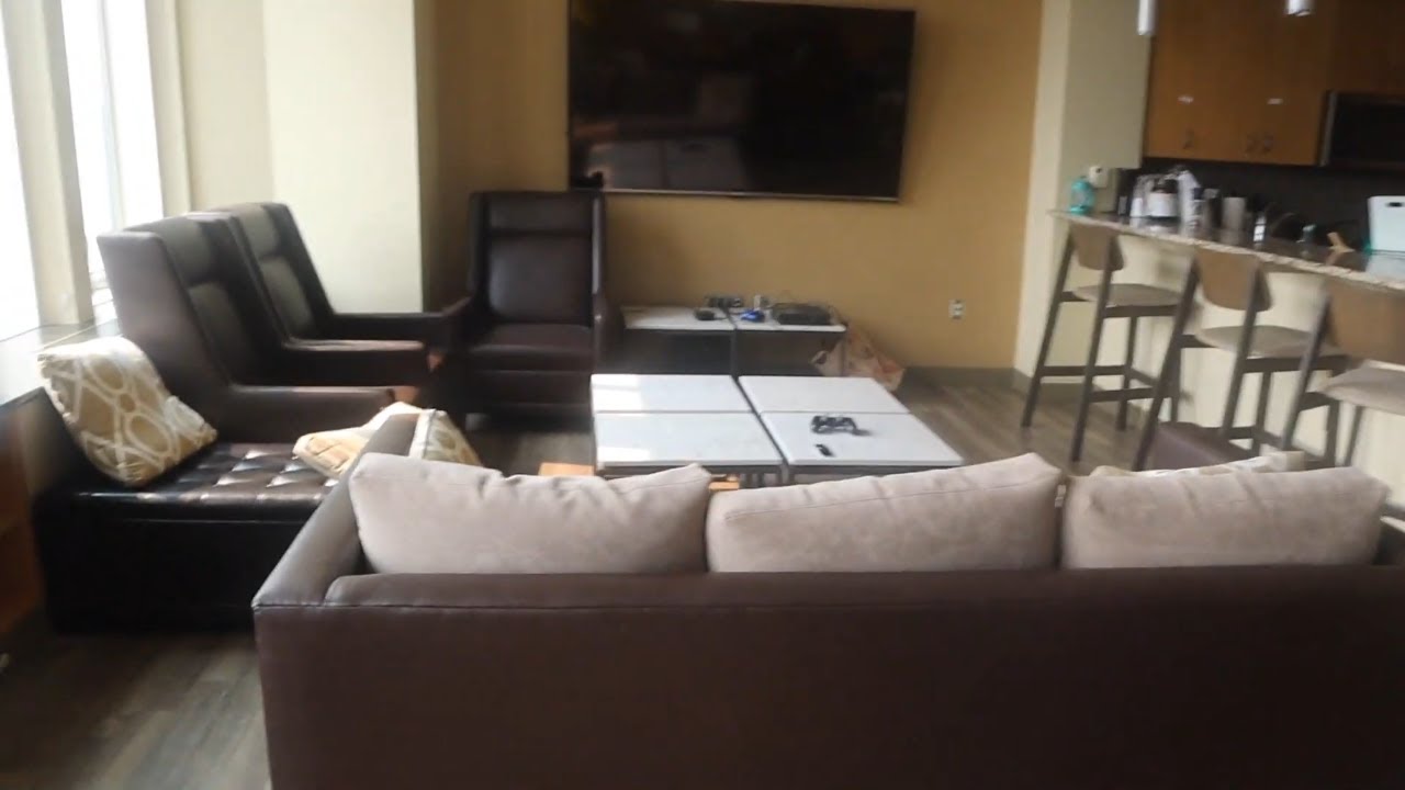 University of Michigan Munger College Apartment Tour - YouTube