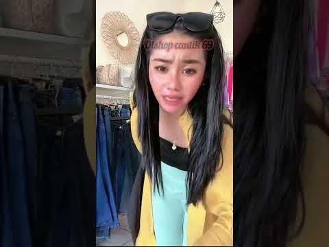 bunda ganti pakian saat live jualan