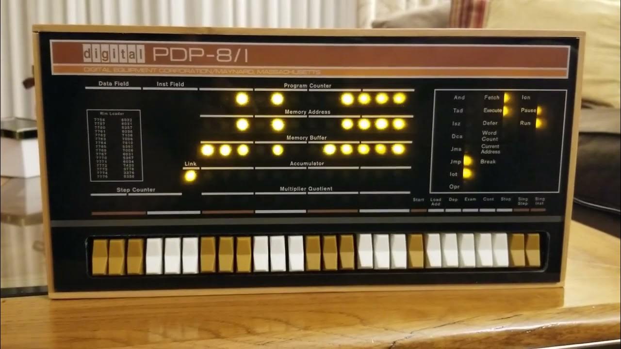 PiDP-8 - emulation of the Digital Equipment Corporation PDP-8 mini-computer - YouTube