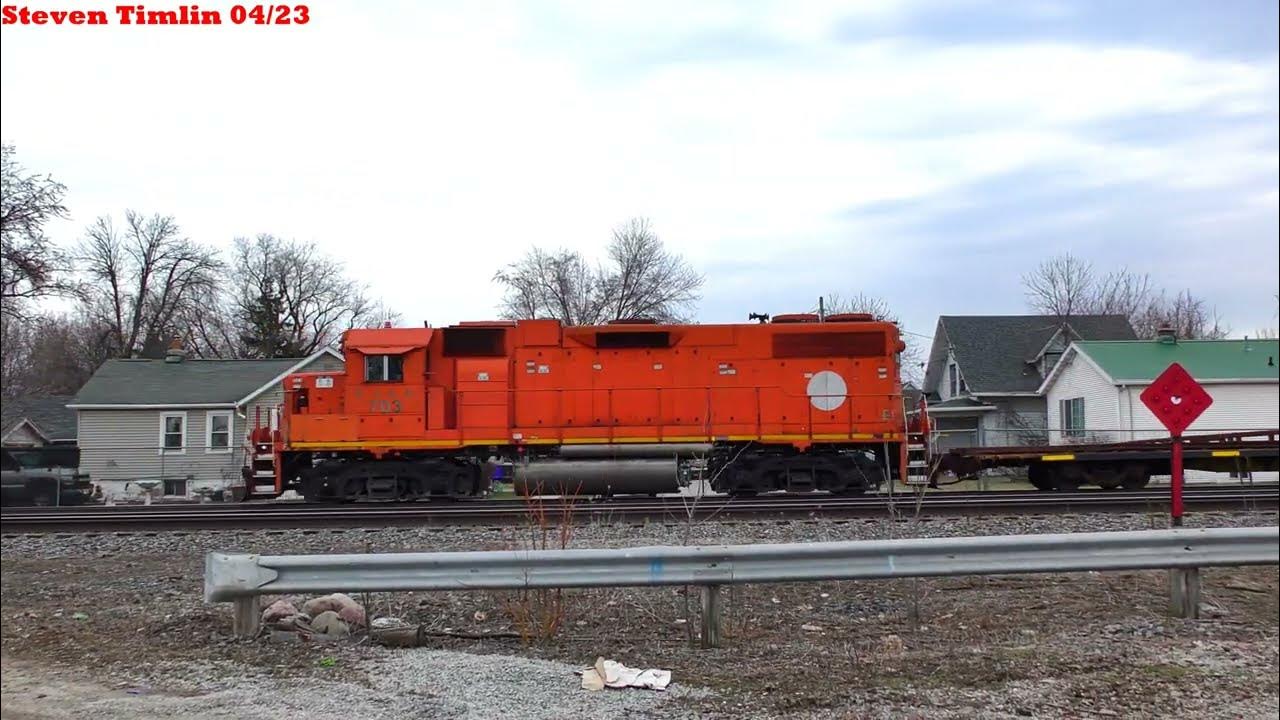 4K/HDR EJ&E shoves a MOW flatcar/mixed freight train into the Neenah WI yard rail locomotive ...