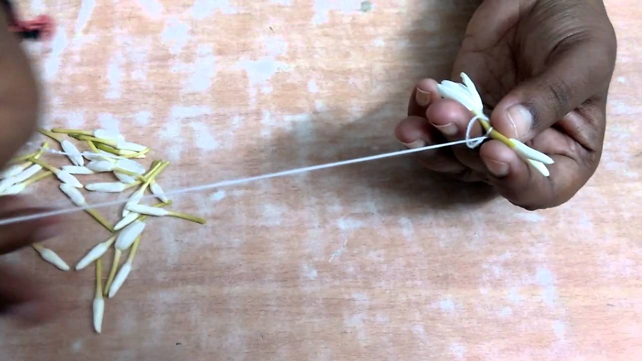 String flowers in easy way - YouTube