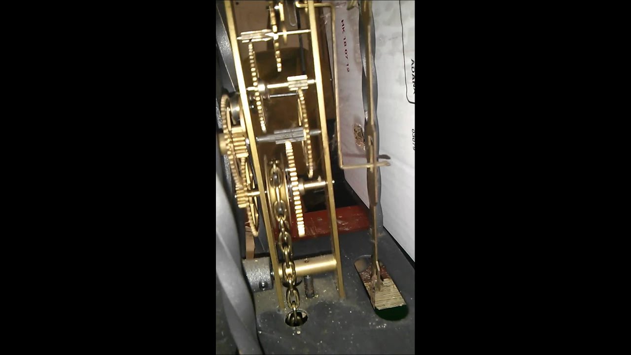 Tempus-Fugit (Hermle70504-000701?) Skelettuhr - YouTube