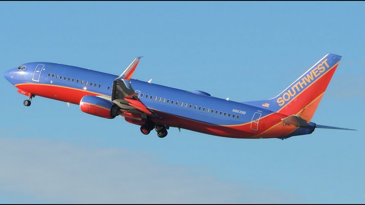Southwest Airlines Boeing 737-800 [N8639B] takeoff from BUR - YouTube
