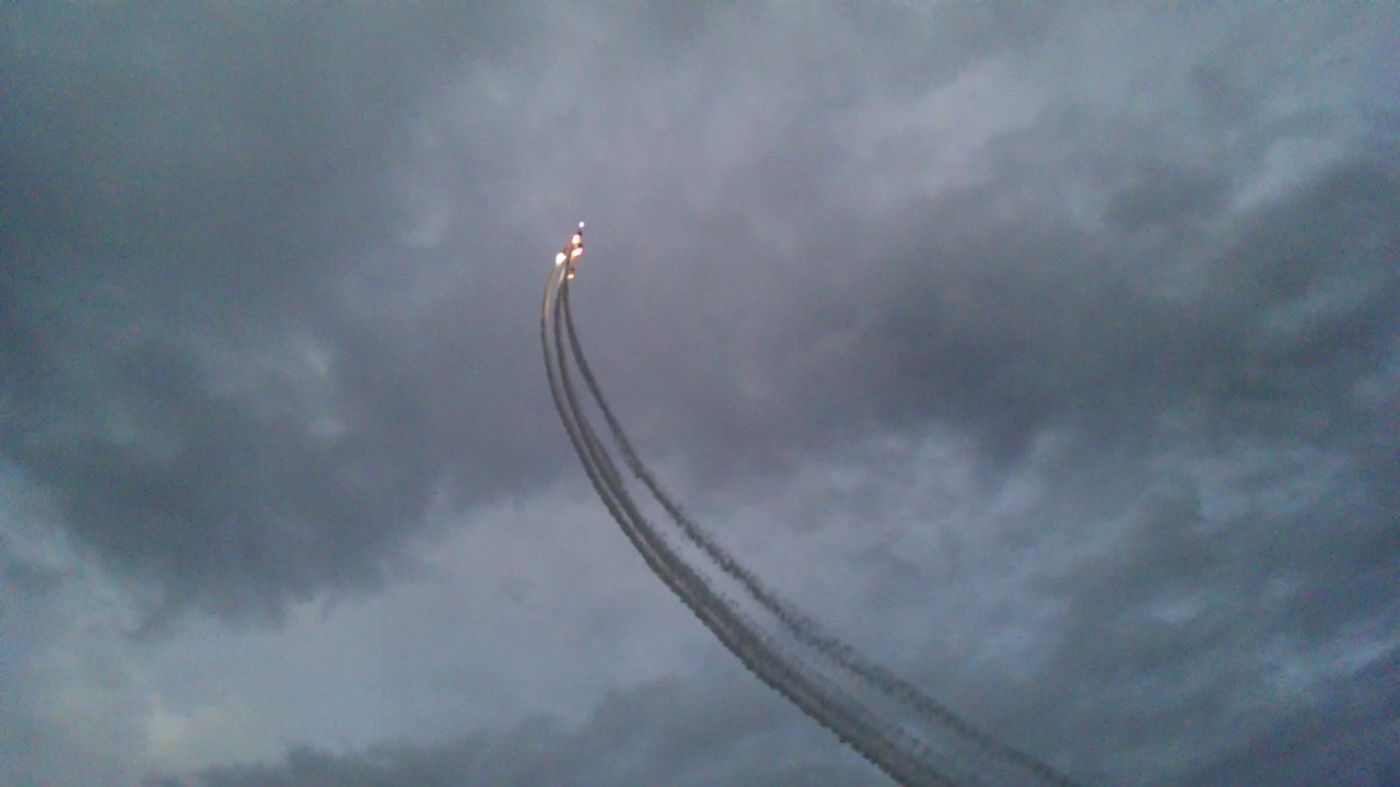 Oshkosh Aeroshell night show. - YouTube