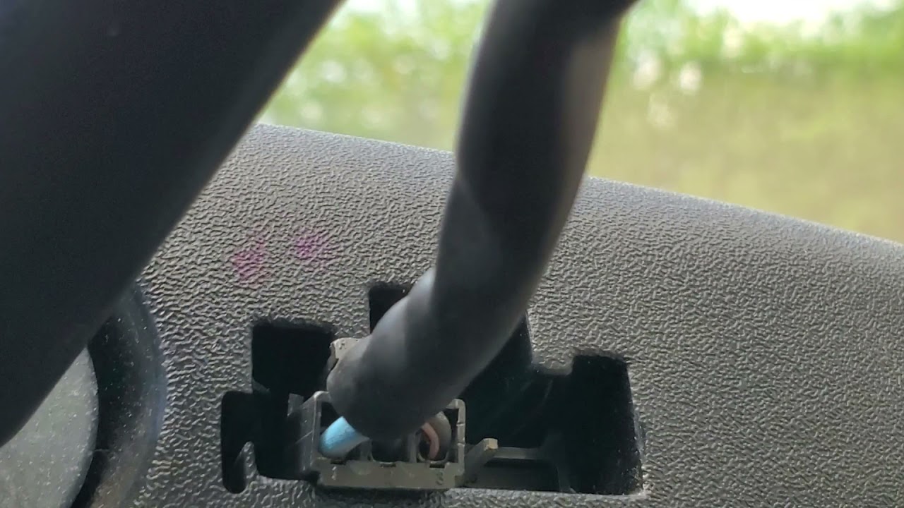 Cheap and easy fix for your Ford excursion rear view mirror - YouTube