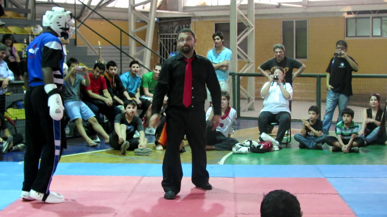 Jadi Tention VS Ross Levine - YouTube