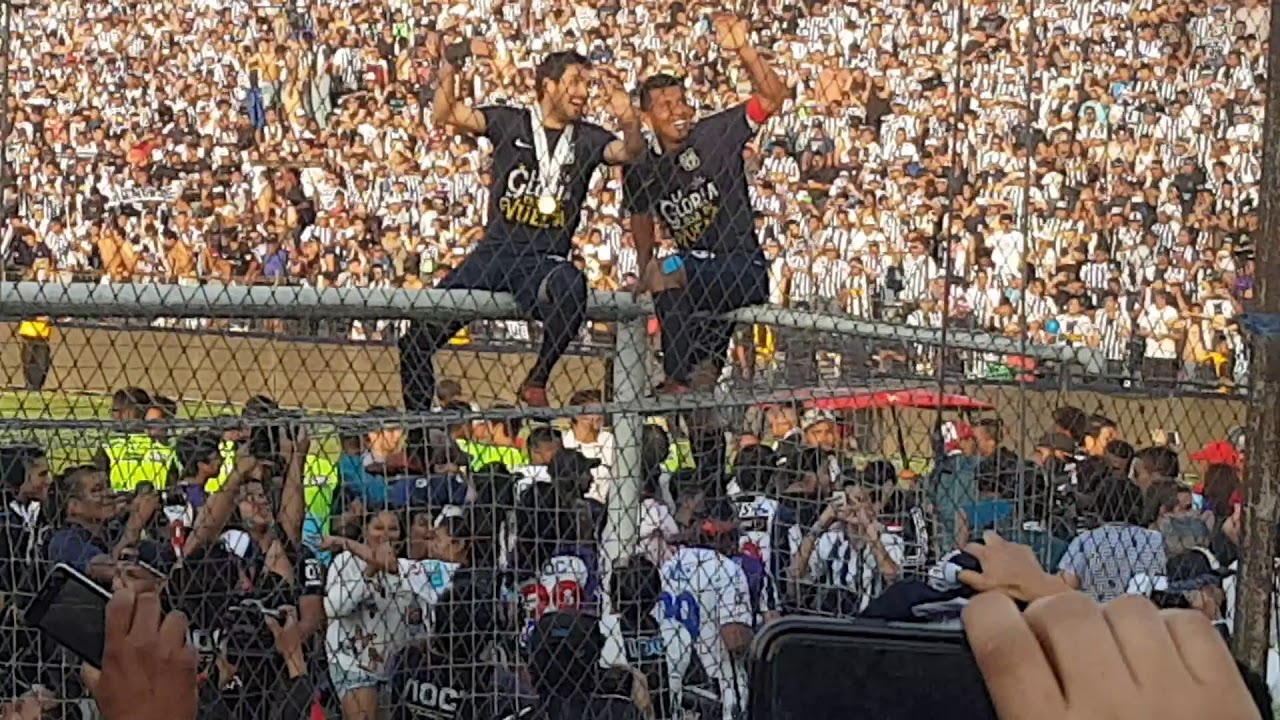 Celebración campeón 2017 Comando Svr Alianza Lima - YouTube