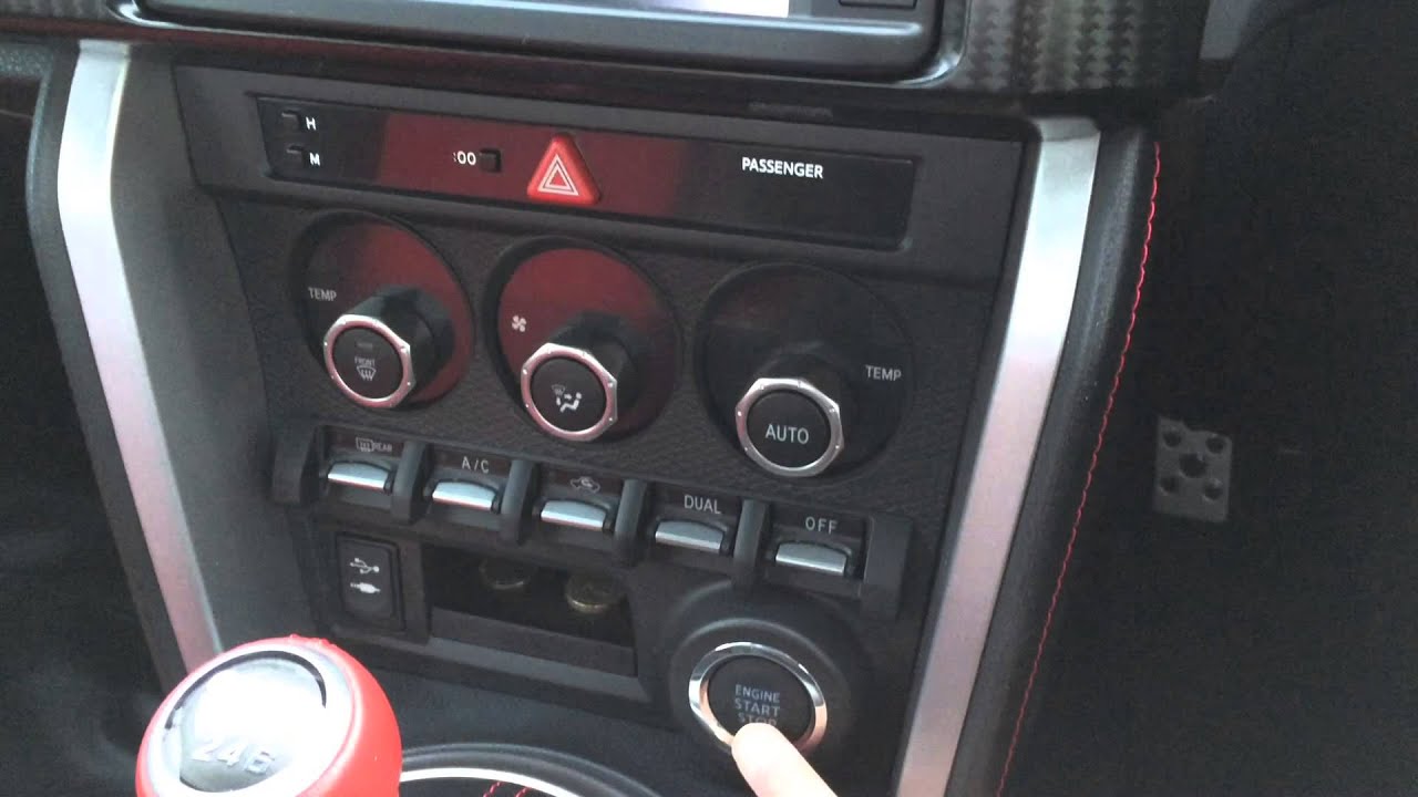 Cold start programme on a frozen Toyota GT86 boxer - YouTube