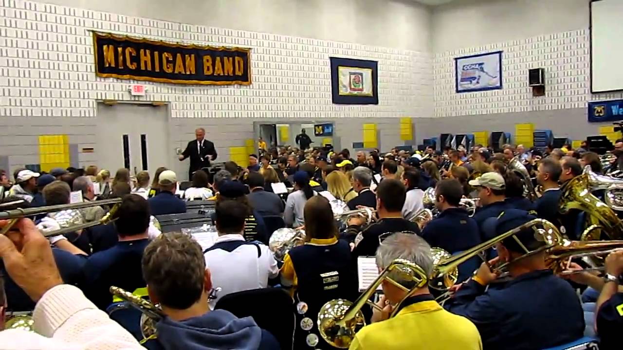 Michigan Alumni Band - The Victors - YouTube