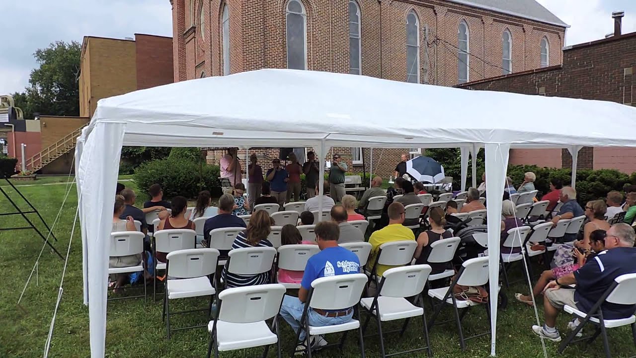 Outdoor worship service - YouTube