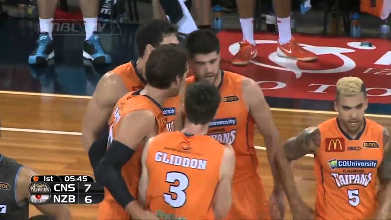 Highlight play: Matt Burston posterizes Thomas Abercrombie - YouTube