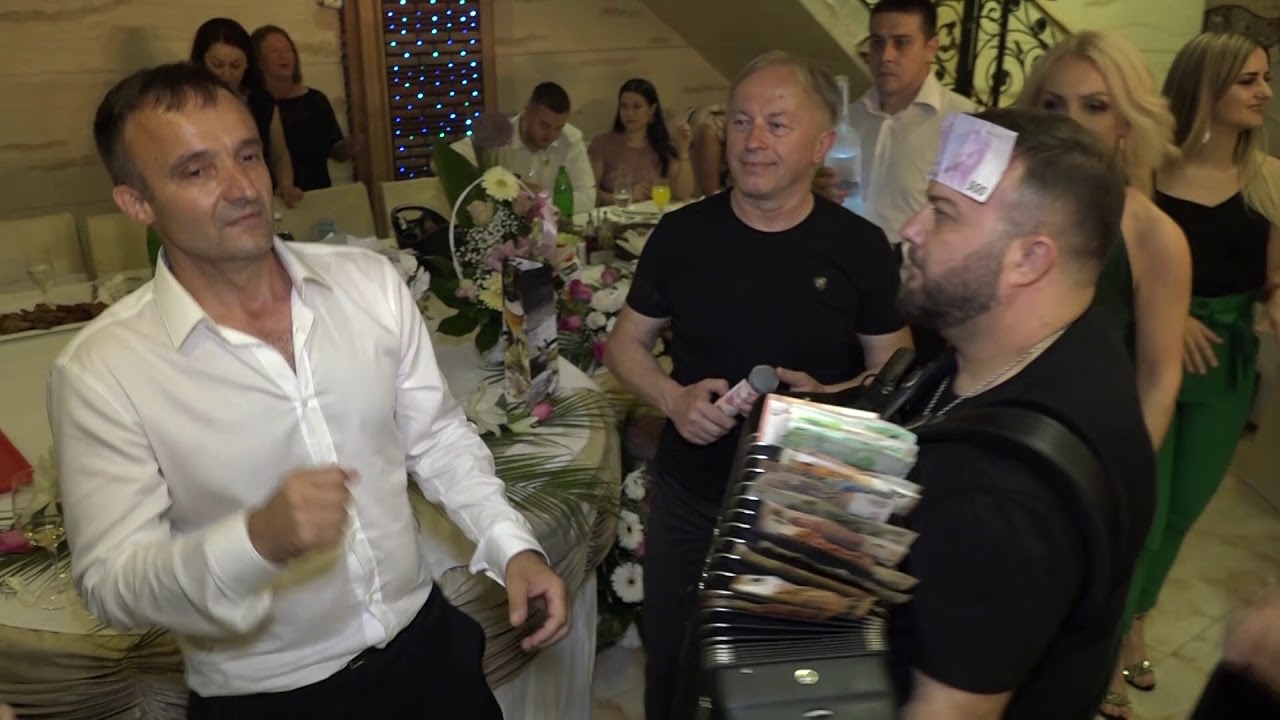 Borko Radivojevic Kolo, lete pare 💸💪 - YouTube