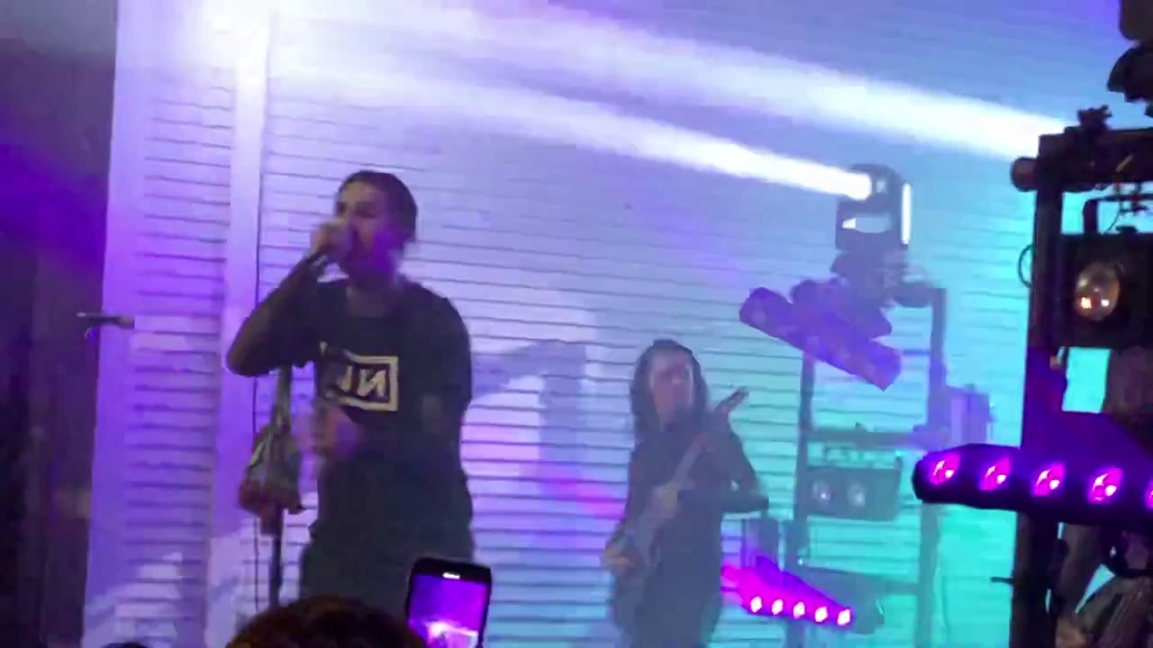 Motionless In White Disguise (New Song 2019) LIVE HD - YouTube