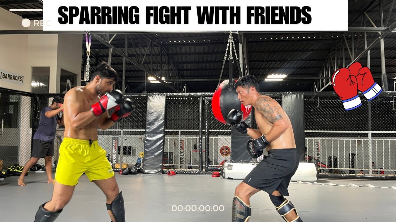 Sparring with my friends || - YouTube