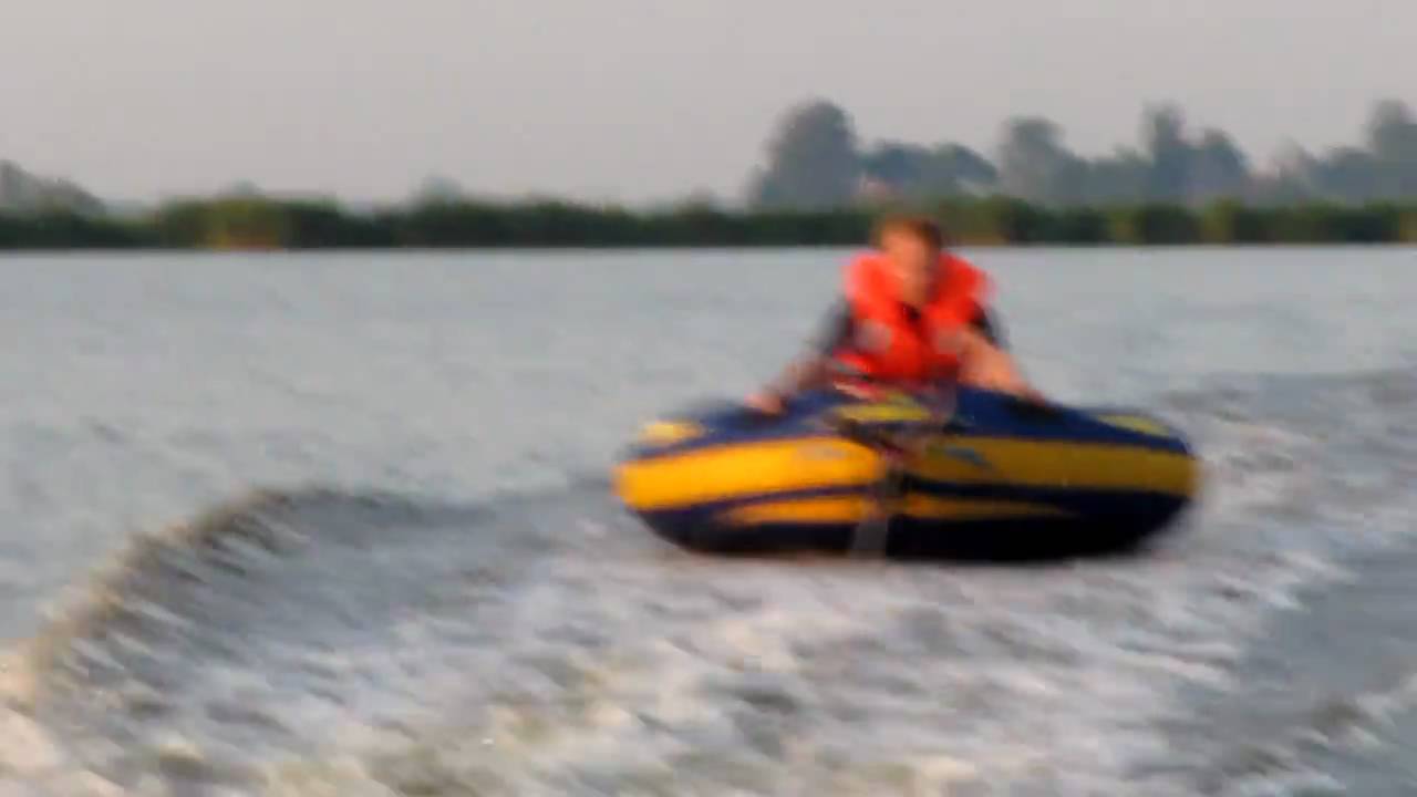 Ik in band achter boot @ meertje bij Broek in Waterland - YouTube