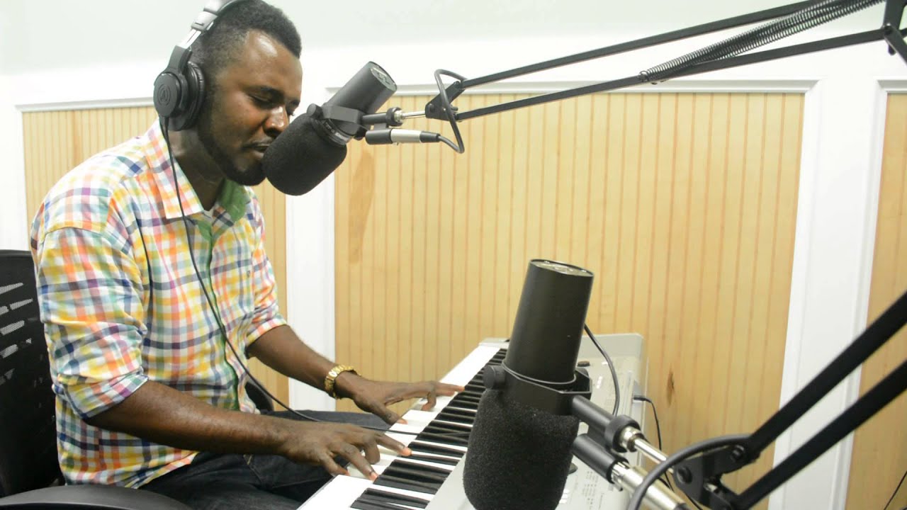ERNEST OPOKU LIVE WORSHIP PART 2 ON DIVINE FM - YouTube