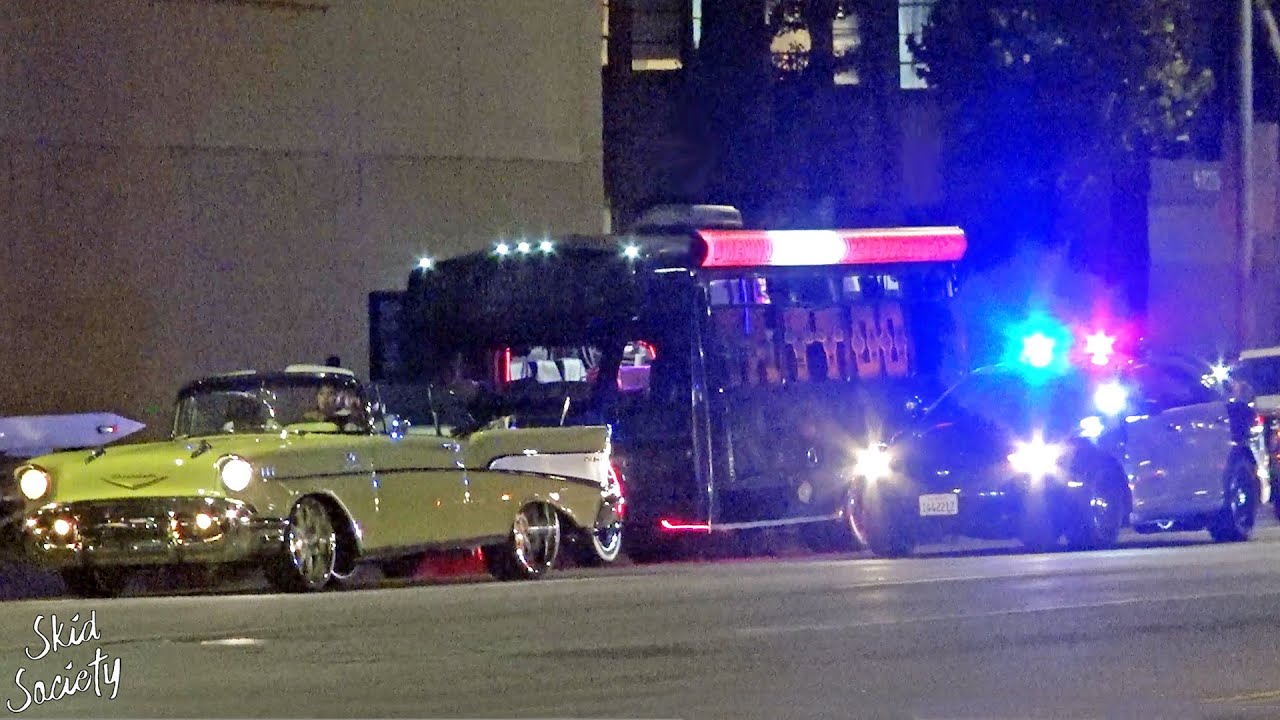 Lowriders SWINGING past Police! Van Nuys Blvd California - YouTube