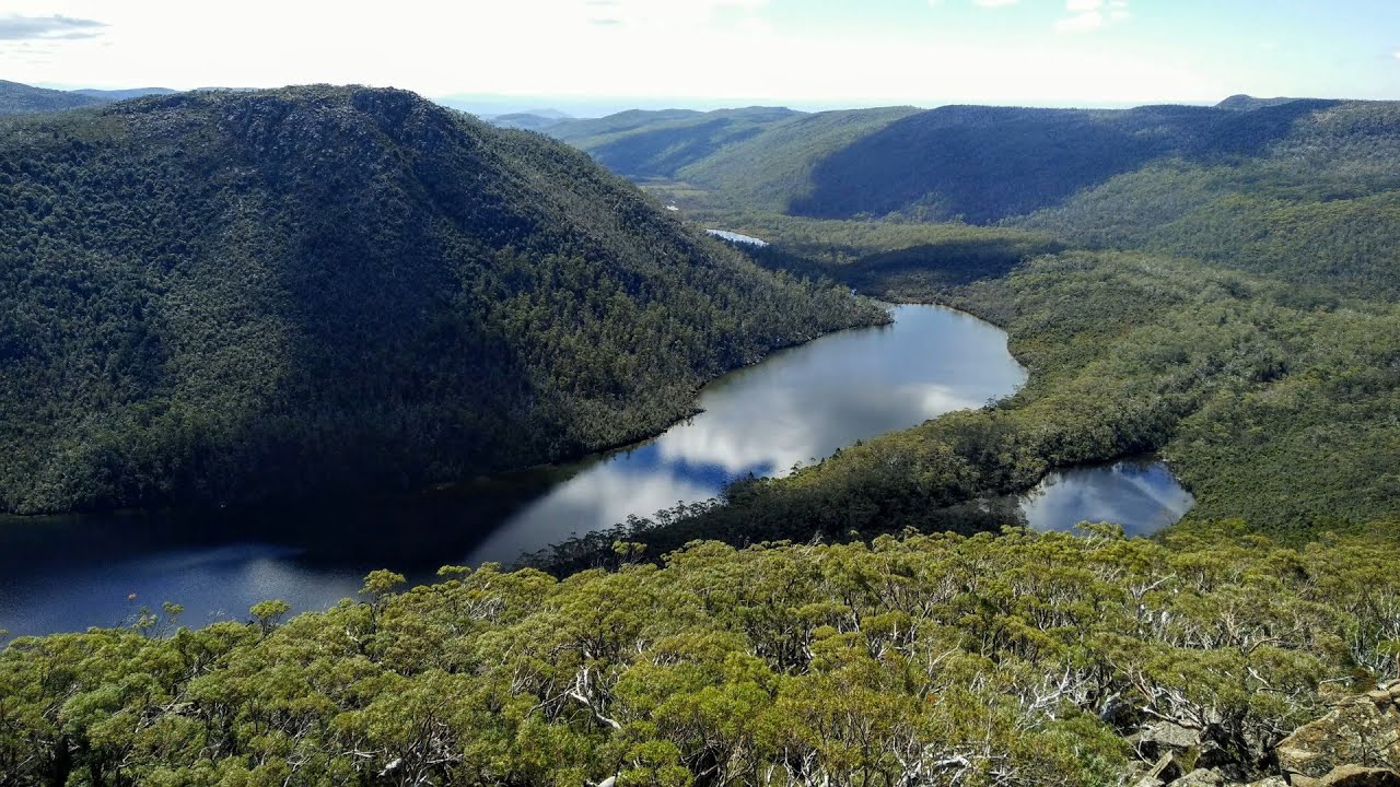 Mt Mawson & Shelf Tarn, Mt Field National Park - YouTube