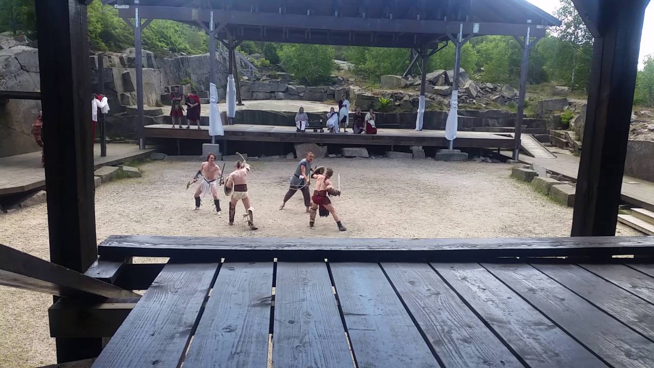Pantheon Gladiator LARP fight - YouTube
