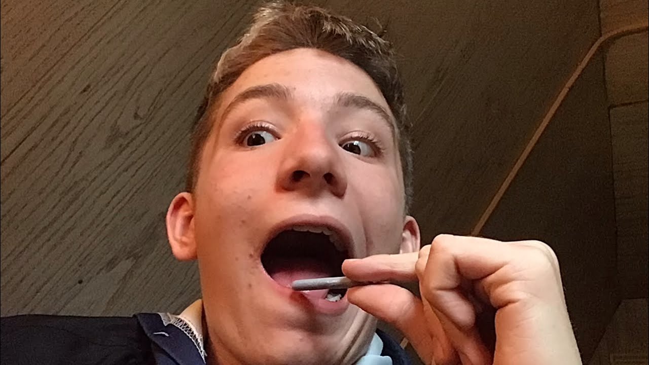 How to eat a crayon w/ hammerbro - YouTube