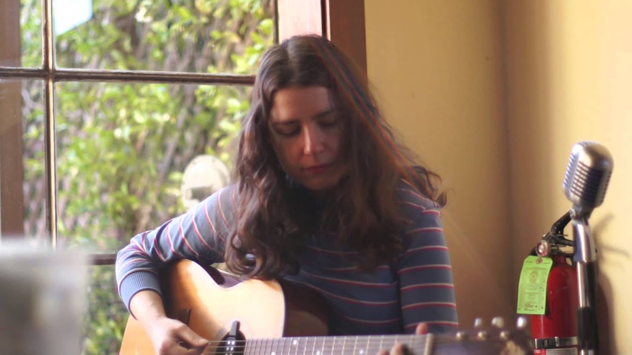 Meredith Axelrod @ Atlas Café 4/6/2014 - YouTube