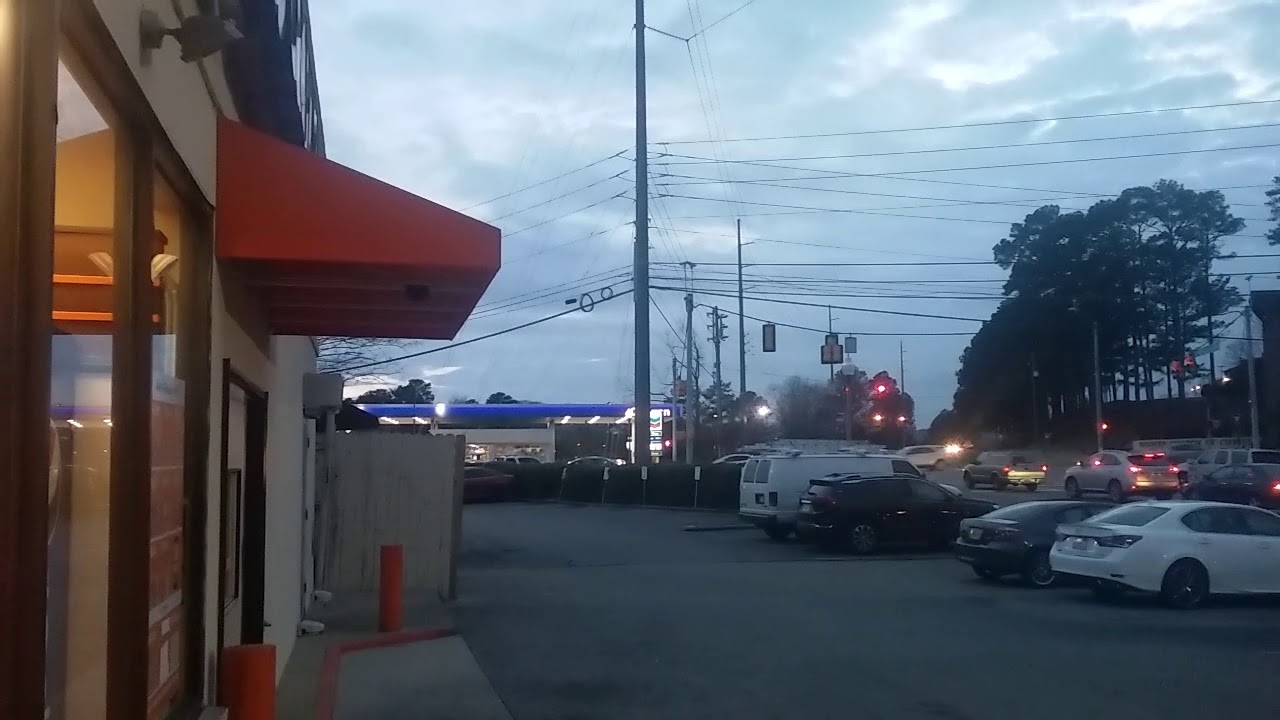 Hoover Fire Dept Rescue 40 Responding to a EMS Call with Engine 1 03/8 ...