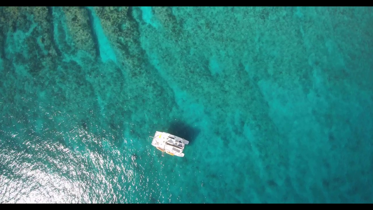 Makara over Middle Sambo reef - YouTube