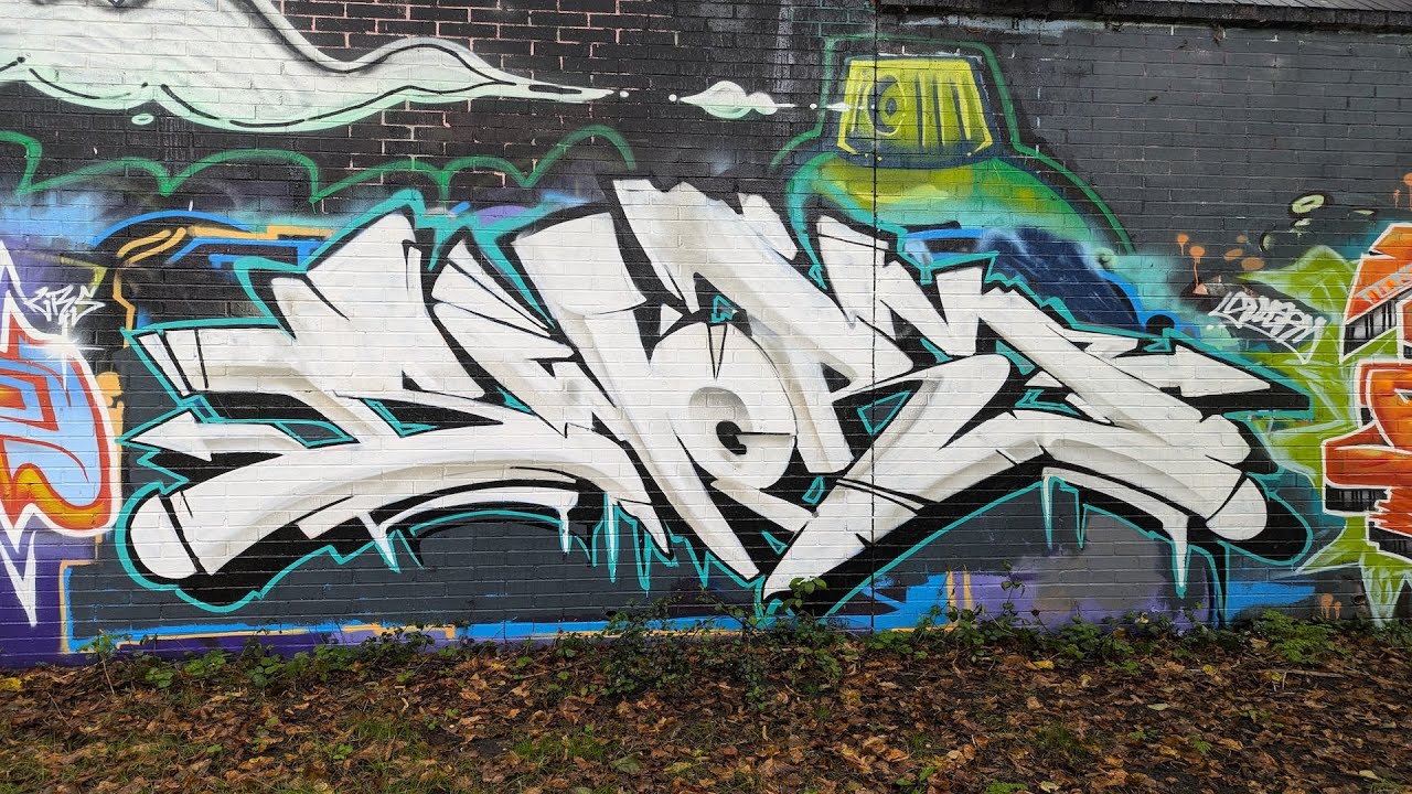 Spark Evans Park Graffiti Walk Bristol - YouTube