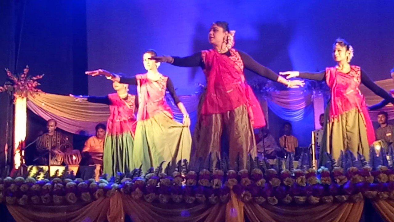 Kankana Bhattacharya with her group Anandadhara.... - YouTube