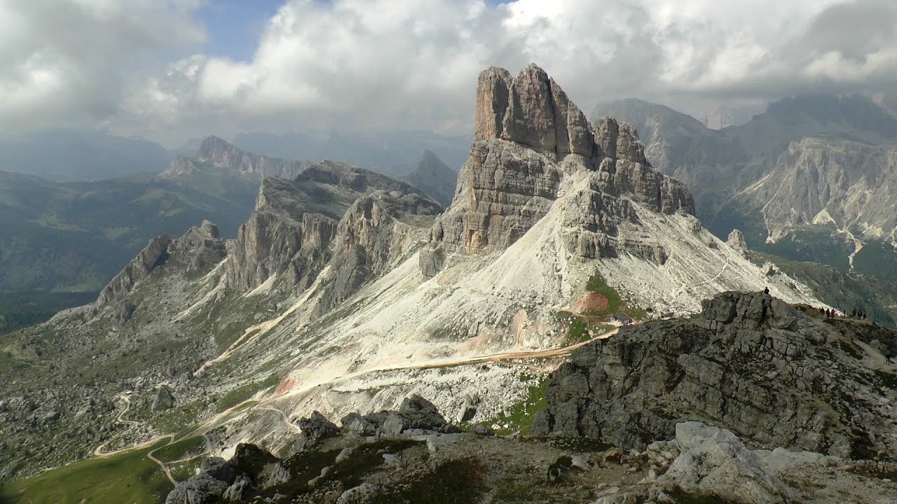 Dolomitok - Un passo dal cielo - YouTube