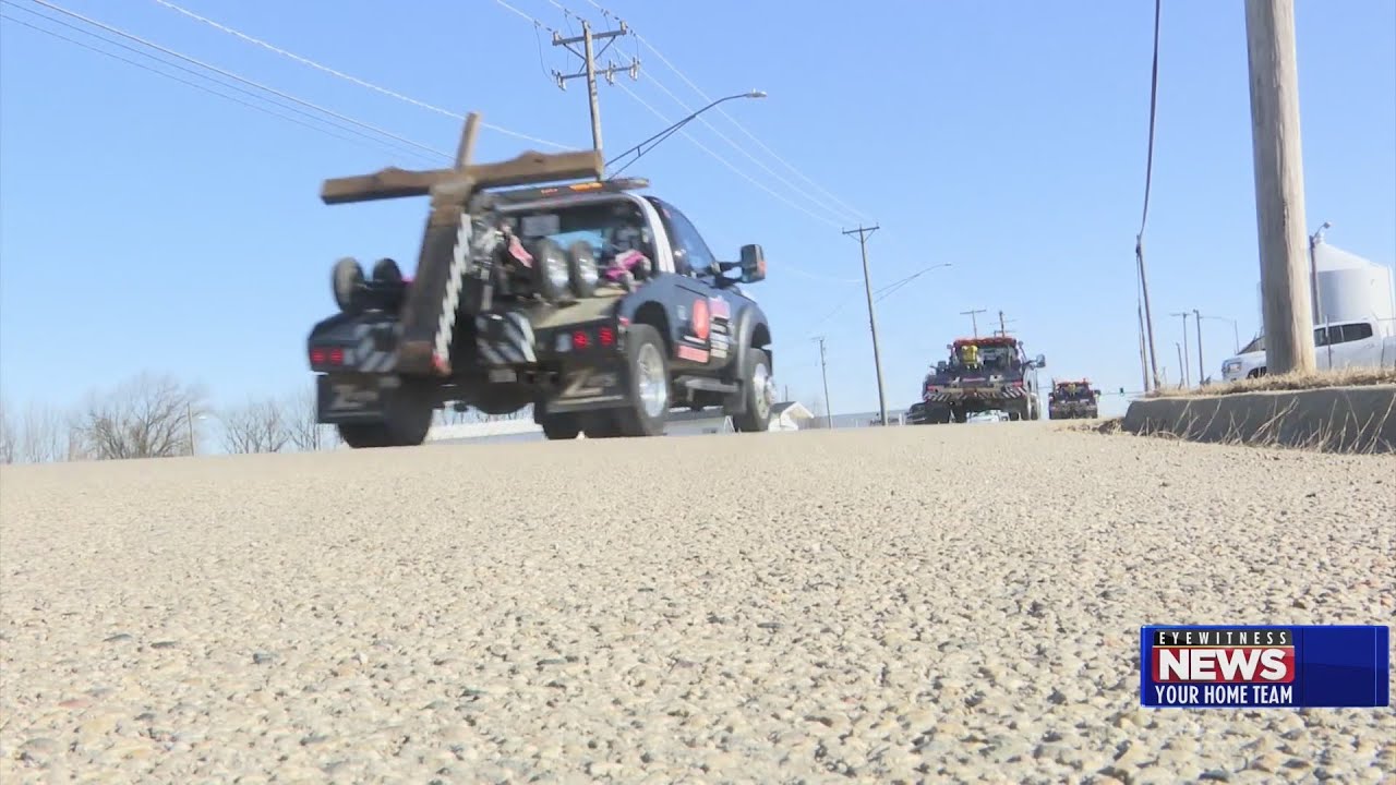 Tow truck drivers form funeral procession for DeKalb man - YouTube