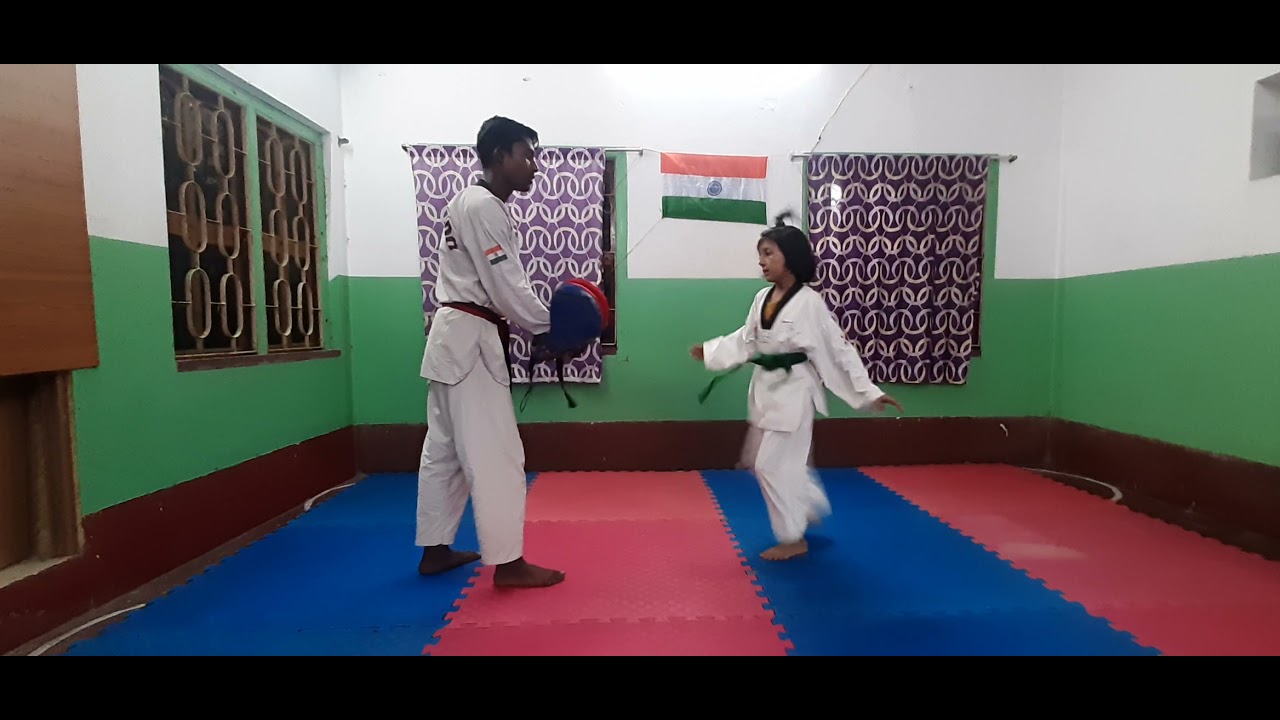 Taekwondo Speed Kicking (Chayanika ghosh) - YouTube