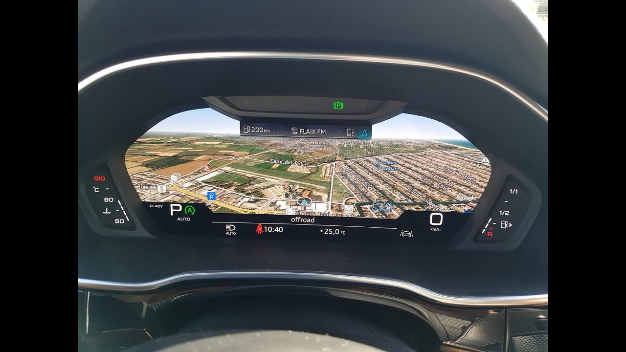 Audi Q3 3D Navigation Building Display in the City - YouTube