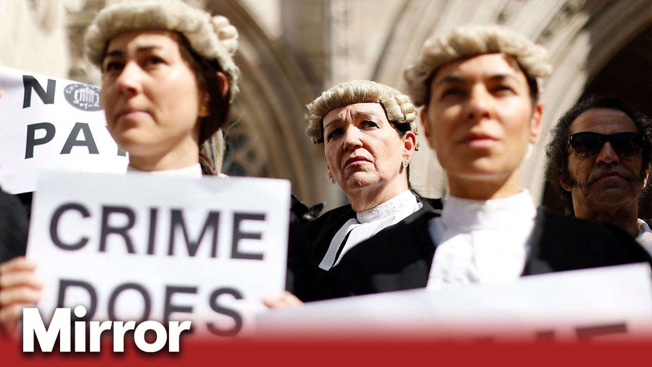Criminal barristers in England and Wales vote for all-out strike - YouTube