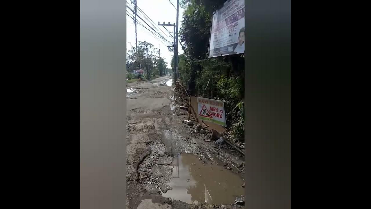 Kap..Ogie Reyes ng longos Calumpit. inaksyunan agad ang lubak lubak na kalsada sa iba- longos ...