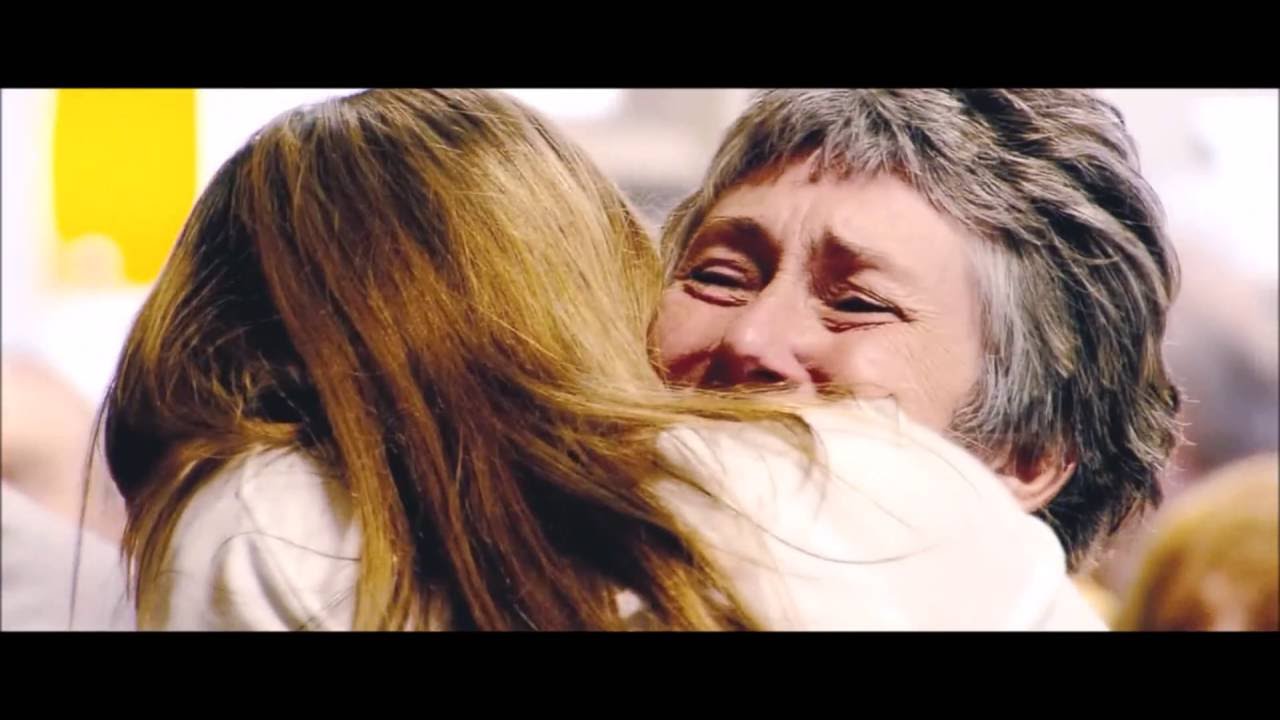 scenes from Love Actually opening - YouTube