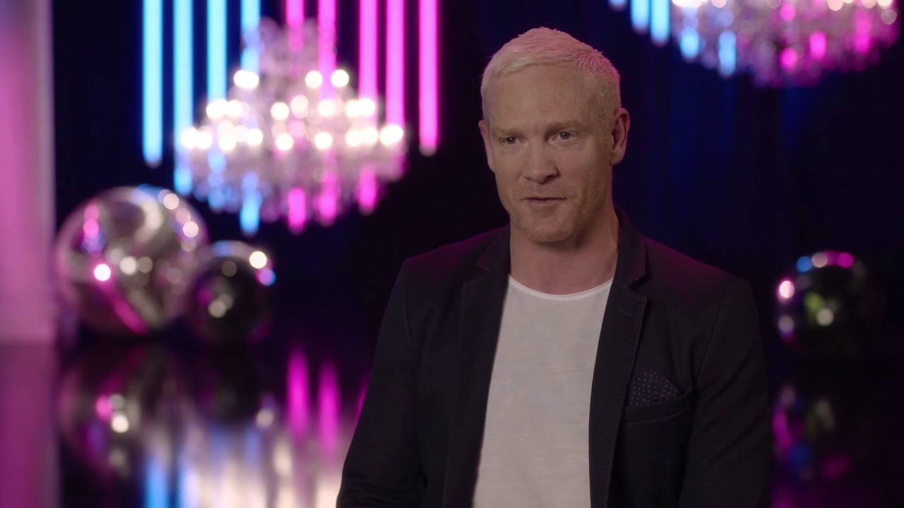 Meet Iwan Thomas - YouTube
