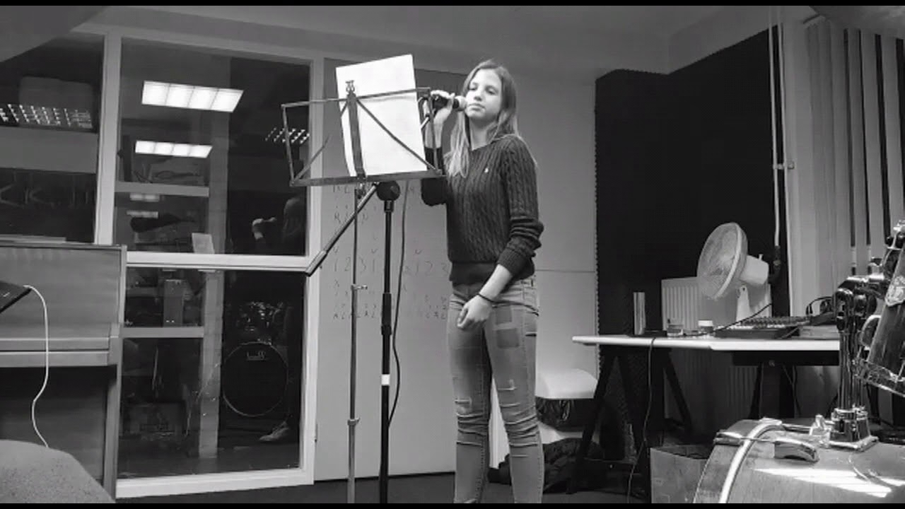 David Guetta - Titanium ft. Sia - Amy Koense cover - YouTube