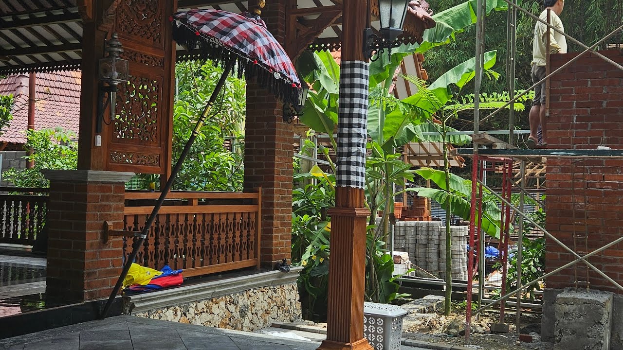 Spill Selasar keren diantara Pendopo Joglo dgn Rumah Limasan modern ...