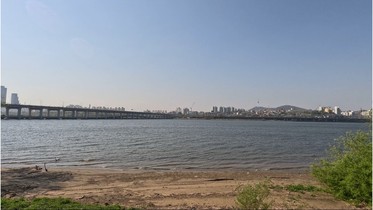 Beautiful Spring Hike Along Han River and Sevit Floating Island 4K ...