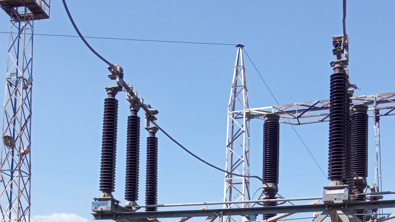 change 132/33 kv 50mva transformer R phase bushing - YouTube