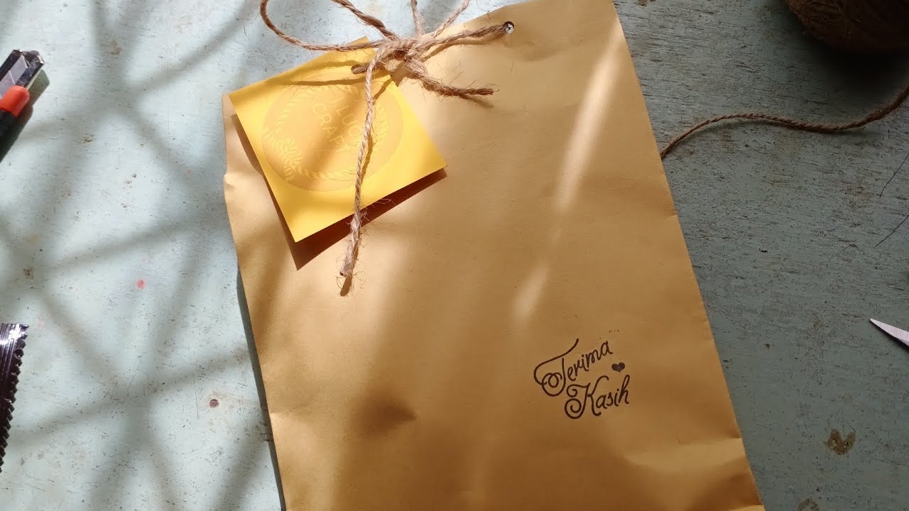Tutorial buat bungkusan paket/kado - YouTube