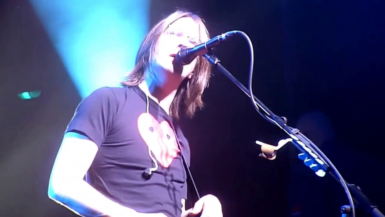 Steven Wilson - Home Invasion - Live At AB Brussel 09-03-2018 - YouTube