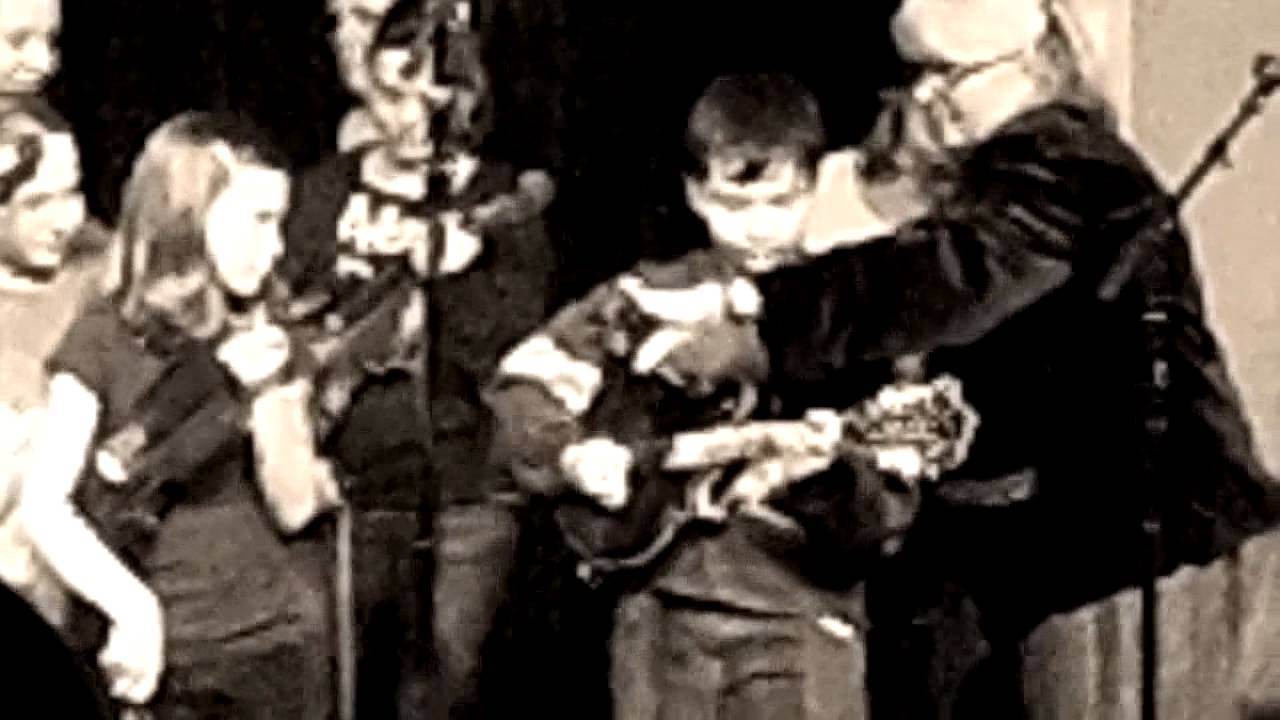 Dillon Junior Fiddlers 2012. Fiddle contest. - YouTube
