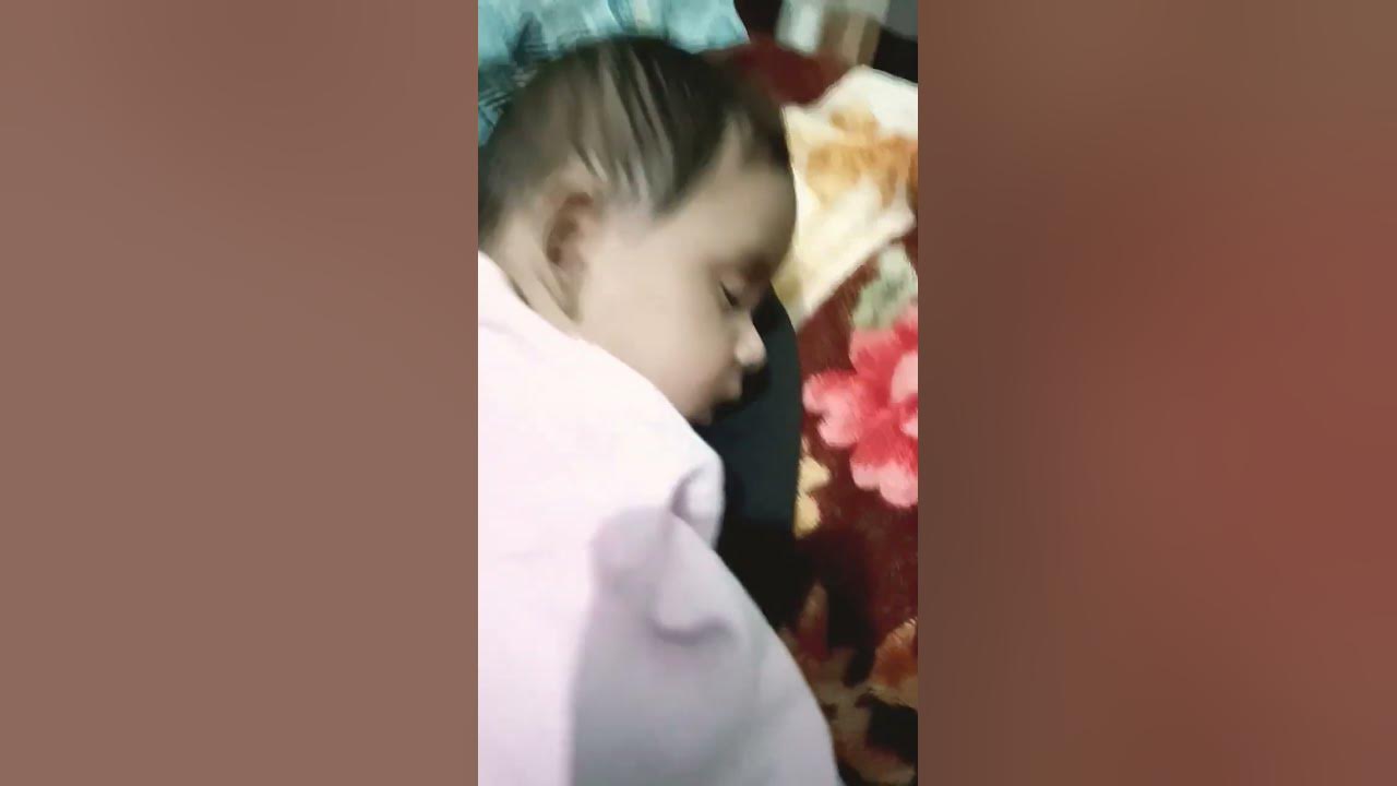 Nonu ko pet me bahut jada# dard ho rahi thi #isliye maine use pet ke bal apne #ghutne par sulaya ...