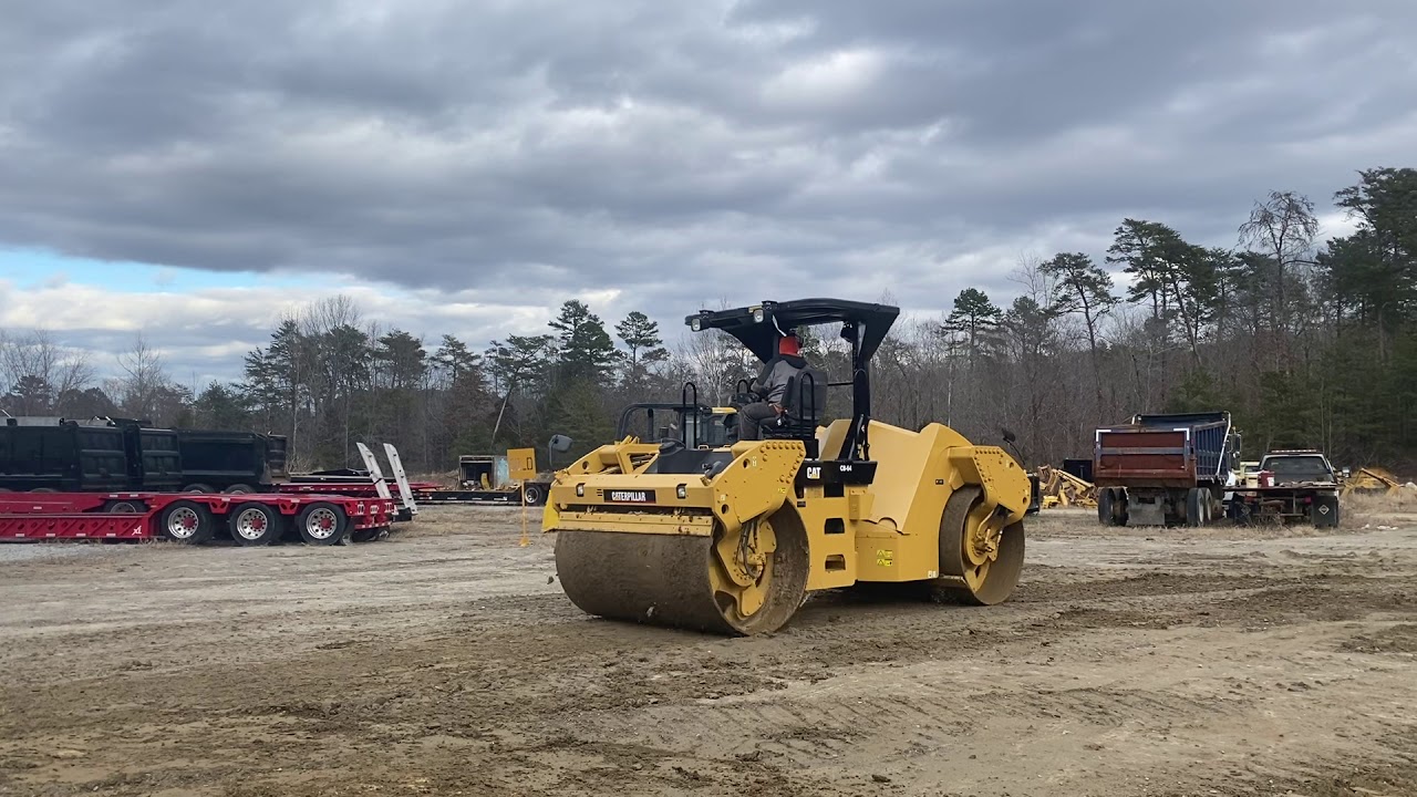 Used Caterpillar CB64 Roller for Sale - E7040 - www.milamequipmentsales ...